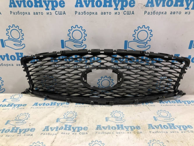 Решетка радиатора grill Infiniti QX30 17- (01) без хрома и значка есть ...