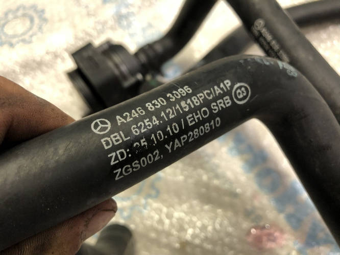 Купить Патрубок на помпу электричекскую,дополнительную второй Infiniti ...