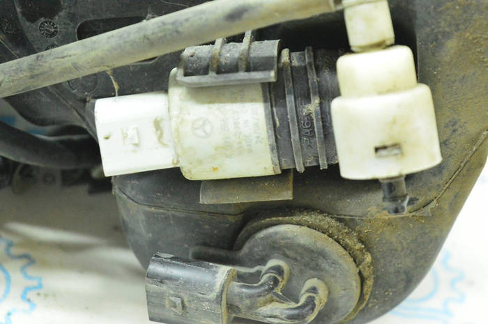 Купити Датчик рівня рідини в бачку омивача Mercedes GLC X253 16 ...