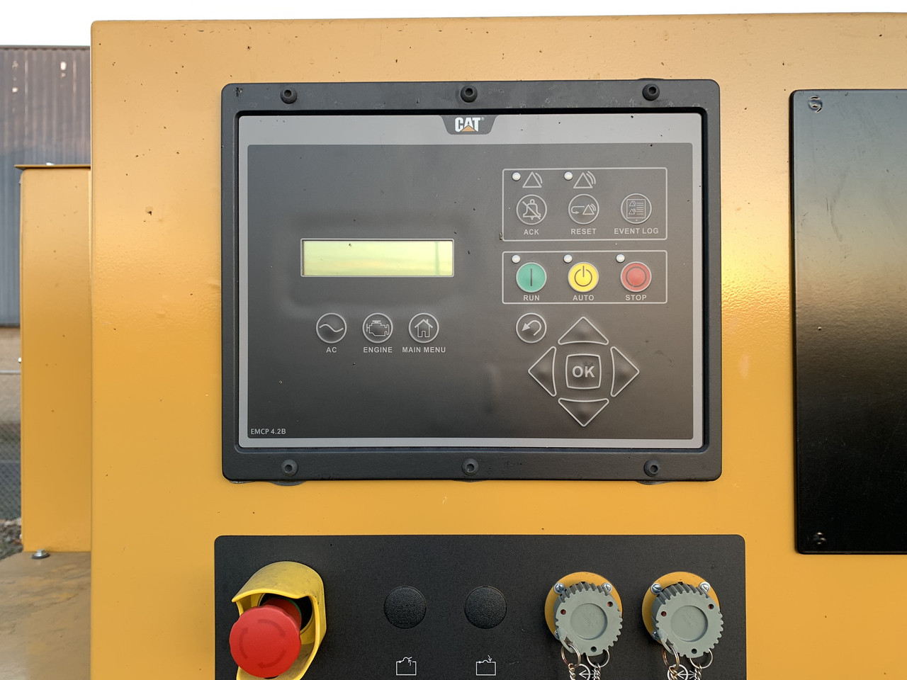 Дизельний генератор Caterpillar C32 1100 kVa 2022 року, ціна 7807400 ...