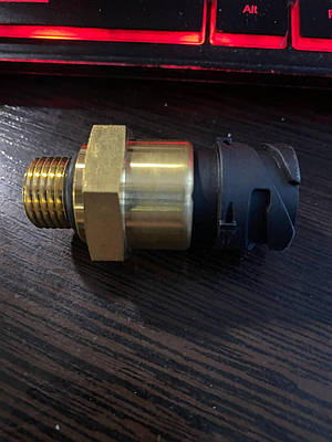 Датчик давления воздуха VOLVO FH12, 16, FM7, 9, 12 ручного тормоза 2-х ...