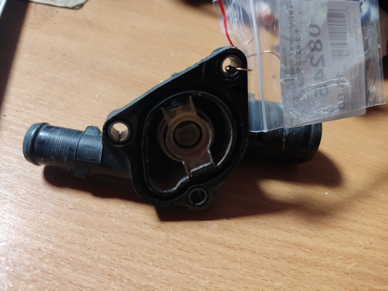 Купити Корпус термостата (термостат) Renault Kangoo Clio 3 1.2 ...