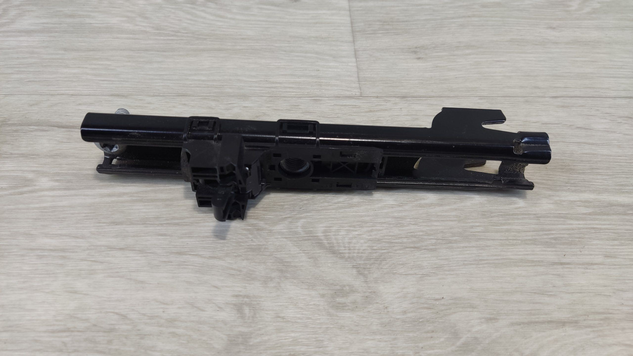 Купить Механізм регулятор висоти ременя паска безпеки передній Mercedes ...