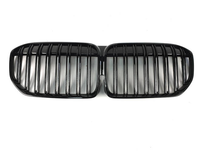 Ноздри на BMW 7 Series G11 / G12 2019-2022 года ( M-Look ) (ID ...