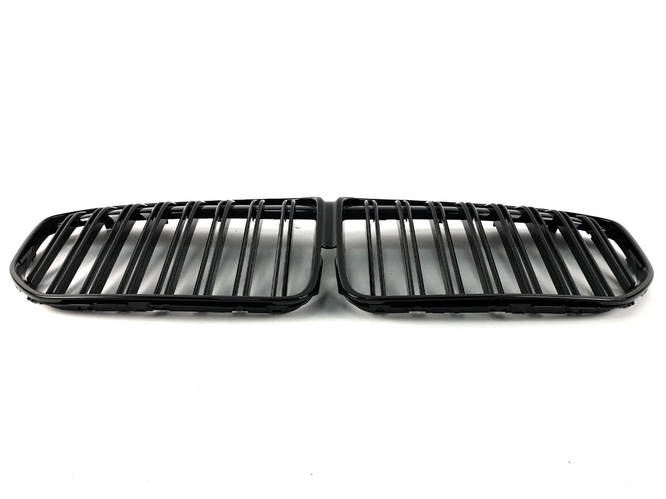 Ноздри на BMW 7 Series G11 / G12 2019-2022 года ( M-Look ) (ID ...