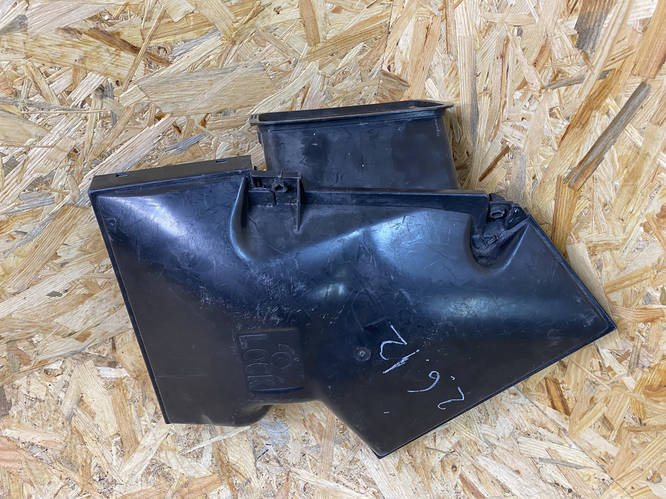 Кришка фільтра салону BMW X6 E71 08-14 BMW X5 E70 07-13,X6 E71 08-14 ...