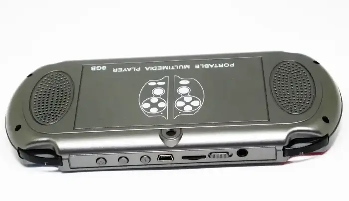 Портативная игровая 16-bit приставка PSP X7 MP5 со встроенными 300 ...
