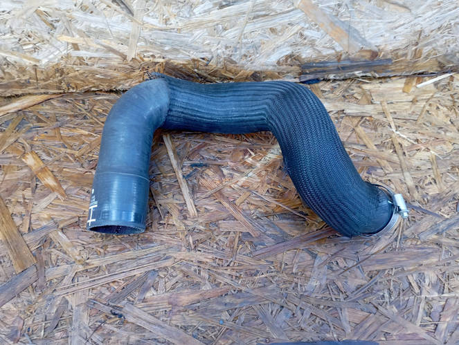 Патрубок турбины от интеркулера к заслонке Jeep Grand Cherokee 3.0L ...