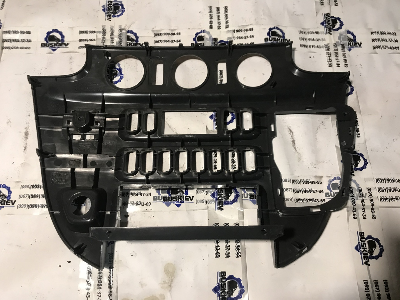 Купить Облицовка консоли Mercedes Sprinter с 2013- год A9016893408 ...