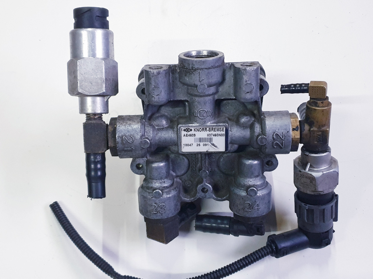 Купити 4- контурний захисний клапан MAN AE4609, AE4610, AE4604 ...