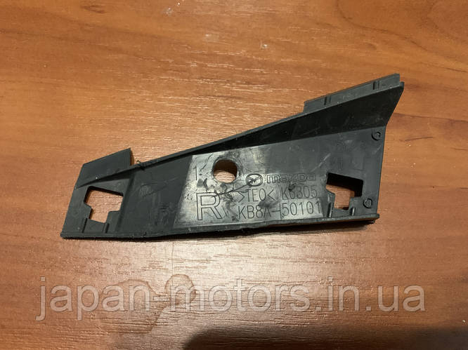 Купити Заглушка права решітки радіатора для Mazda CX-5 KF 2017 ...