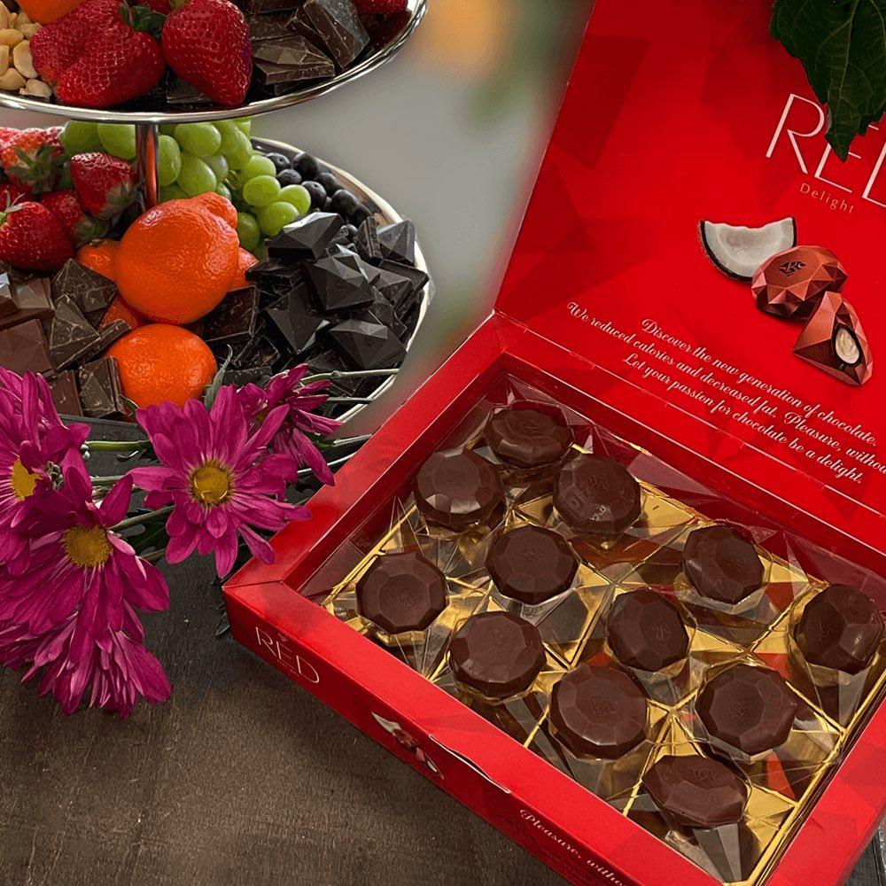 Купить Шоколадные конфеты RED Delight молочный шоколад с кокосовой ...