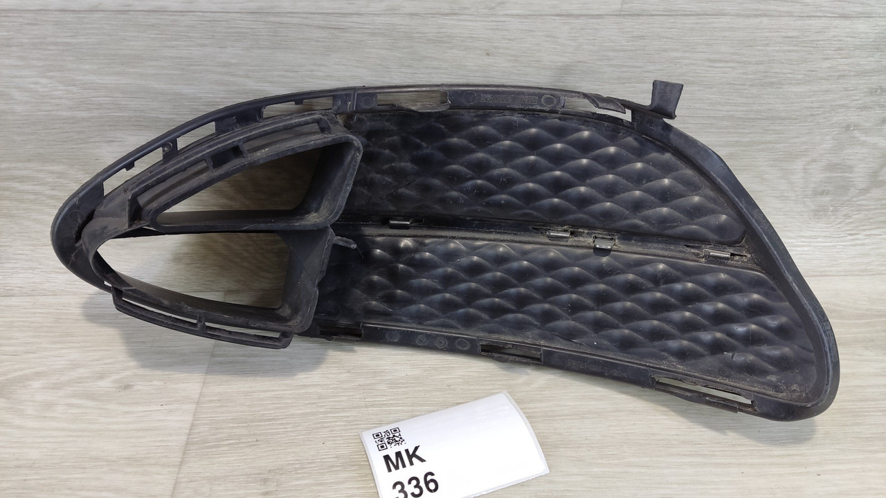 Купить Накладка заглушка решітка хром туманки переднього бампера права ...