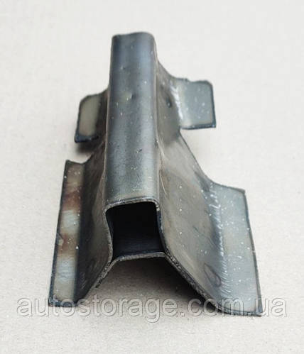 Поддомкратник (кронштейн домкрата) задний левый ВАЗ-2121, 21213, 21214 ...