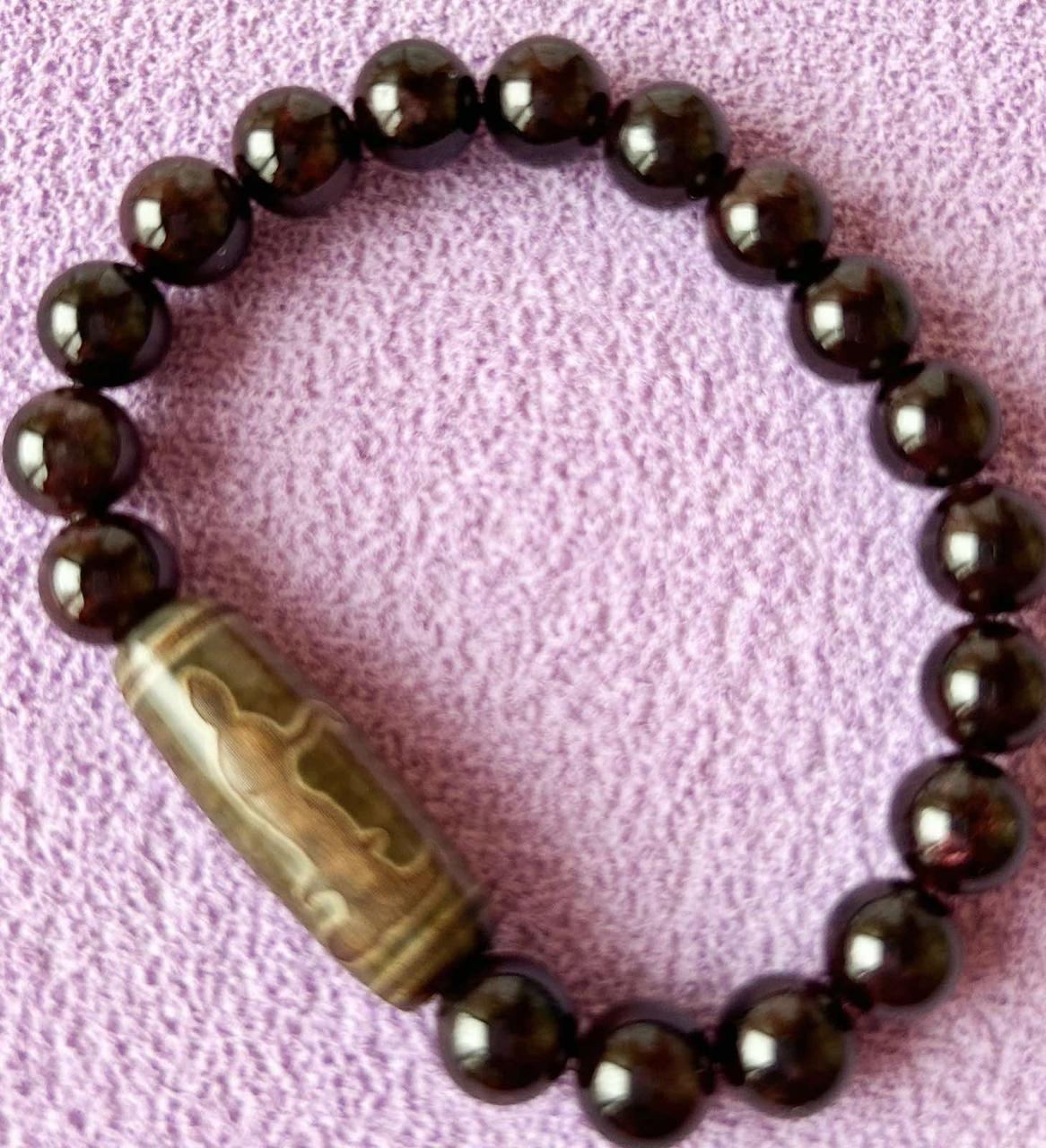 Браслет - амулет из граната с Бусиной ДЗИ Гуанинь (ID#1747679437), цена ...