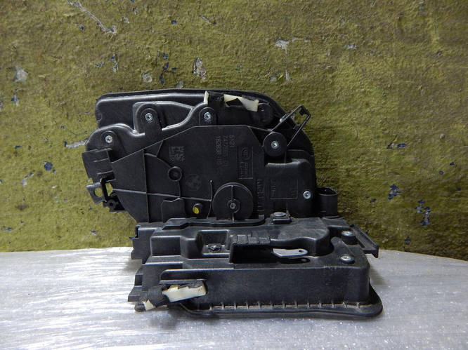 Купить Замок дверей передній BMW 5 51217477685 2017-, цена 1755 грн ...
