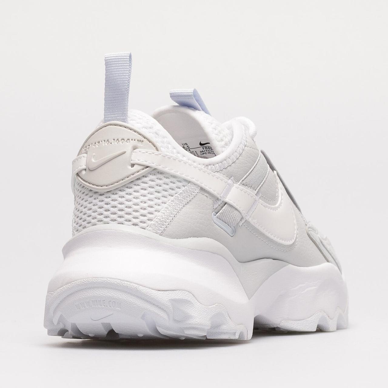 Купить Оригинальные кроссовки Nike W TC 7900 PRM 2 FB8941-043, цена ...