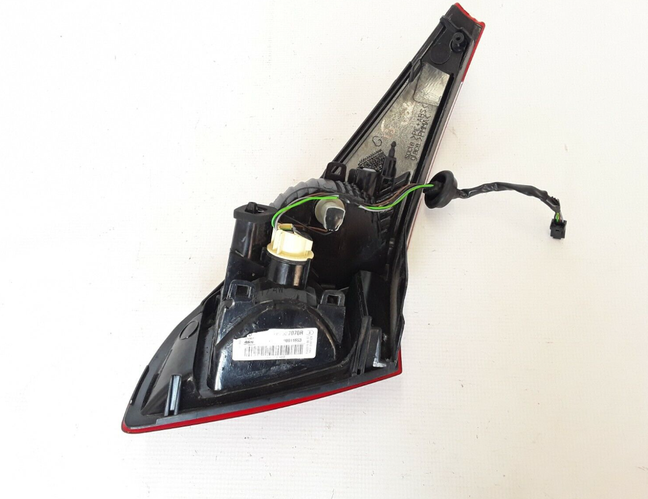 Фонарь задний левый внутренний Renault Megane 3 Рено Меган хэтчбек ...