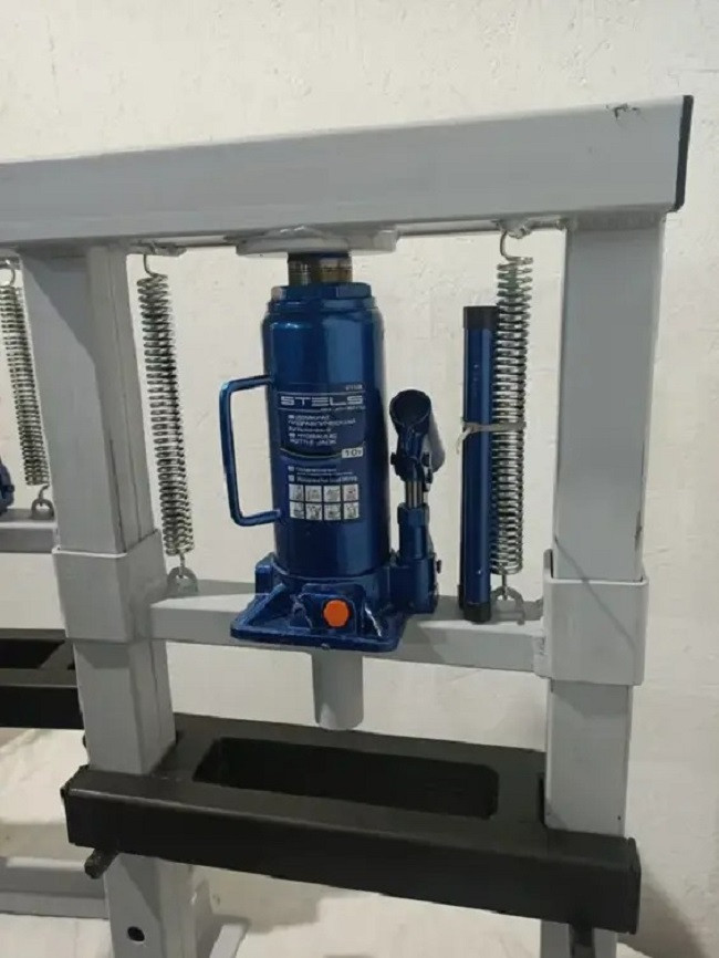 Пресс гидравлический напольный на 20 тонн ручной: продажа, цена в Киеве ...