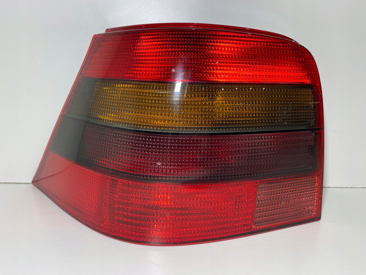 Фонарь Стоп Vw Golf Iv 1j6945095s Ліва Dymiona Под Заказ 2 4 Дн