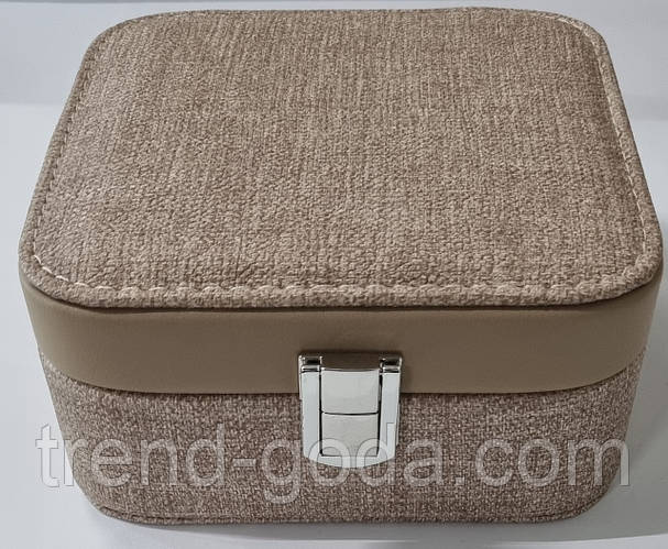 Шкатулка для прикрас бежевого кольору на 4 відділи Скринька для прикрас органайзер для