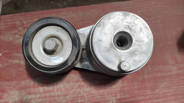 Ролик натяжной RE243199, цена 4494 грн — Prom.ua (ID#1758022972)