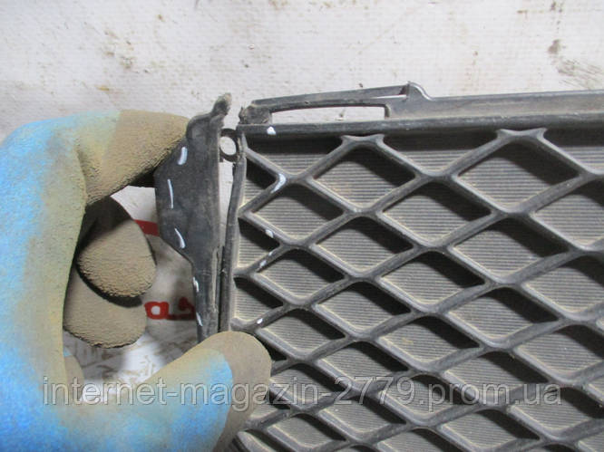 Купить Решітка бампера переднього центральна нижня (уцінка) 6400A827 ...