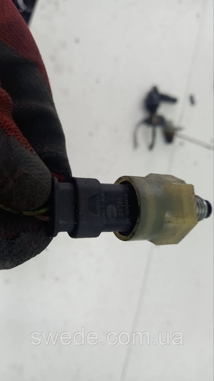 Купить Датчик давления масла Volvo S90 XC90 2.0 D4 D5 2012 гг 31405635 ...