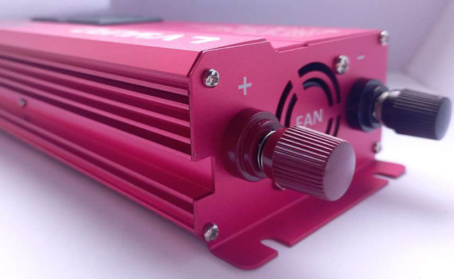 Инвертор Bei Long Power 4000W 020 12 на 220V (3розетки,4USB ...