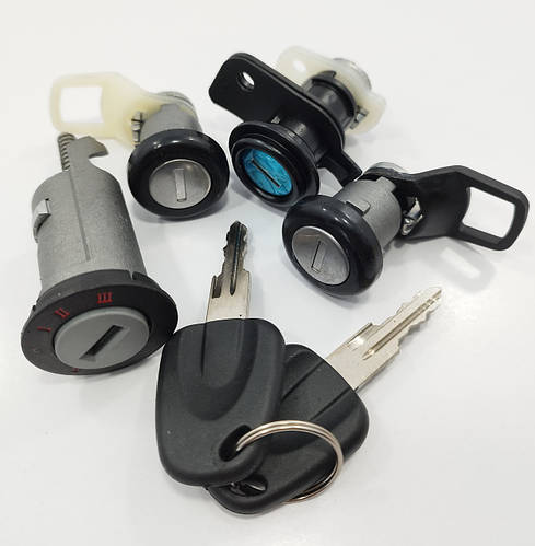 Купить Комплект личинок двери Нексия EuroEx Венгрия, цена 530 ₴ — Prom ...