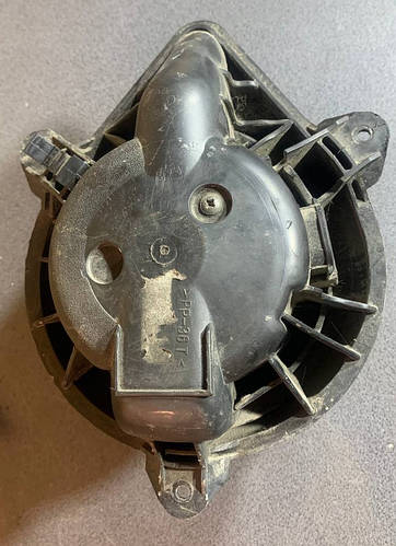 Купити Моторчик пічки RENAULT TRAFIC 00-10 (РЕНО ТРАФІК) (7701050310 ...