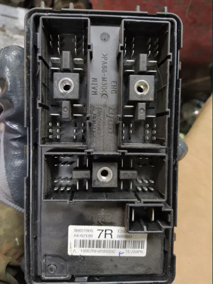 Блок Предохранителей Под Капотом (7R) Авео Т-250 96651905 — в Категории ...