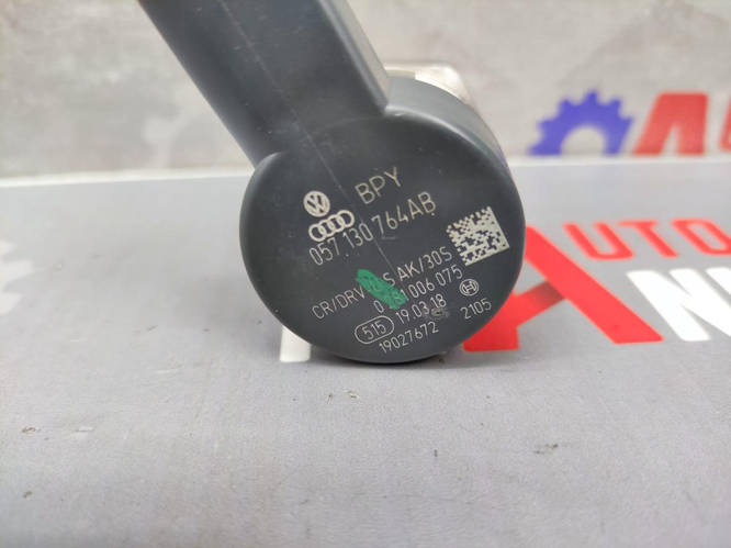 Редукційний клапан/ регулятор тиску палива 057130764AB, 0281006075 для ...