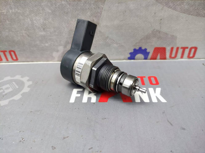 Редукційний клапан/ регулятор тиску палива 057130764AB, 0281006075 для ...