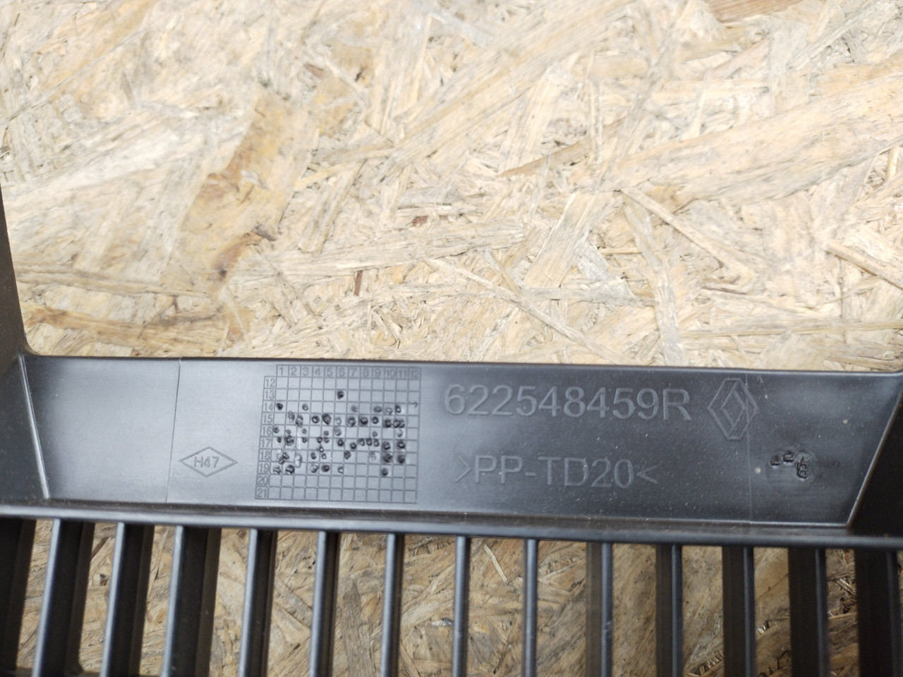 Renault Master III 2010- Решетка радиатора жалюзи дефлектор 622548459R ...