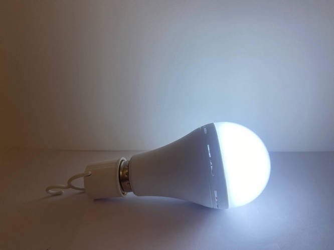 Купити Лампочка аварійна з акумулятором SMARTCHARGE Smart Bulb 9W Е27 ...
