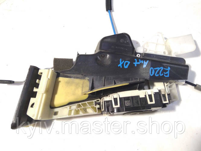 Б/У Замок двери передней правой 4 пина A2047201835 MERCEDES-BENZ C ...