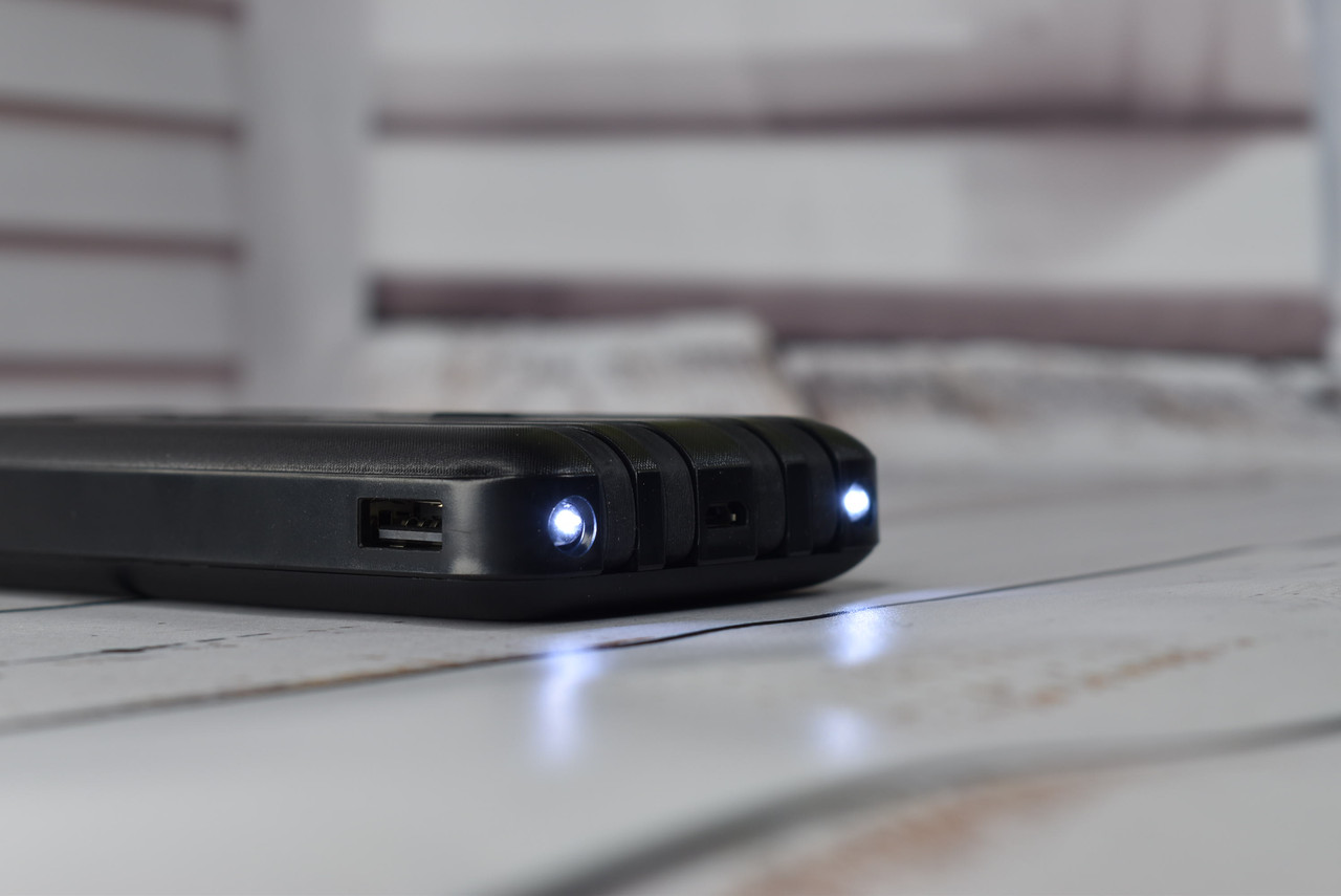 Smart Power Box Павербанк з швидкою зарядкаю + Ліхтарик 10000 mAh Black ...