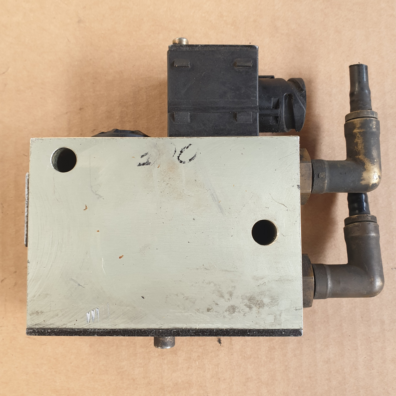 Кран управления ECAS Volvo 3944715 Bosch-0501100019 (ID#1787610238 ...