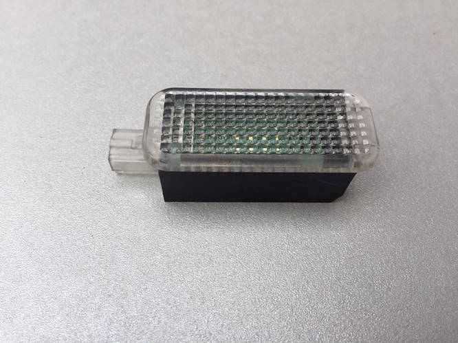 Диодный плафон подсветки салона Audi A6 C6,Q7 4e0947415 (ID#1787663714 ...