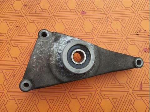 Купить Кронштейн вискомуфты системы охлаждения 2.0 tdi Volkswagen ...