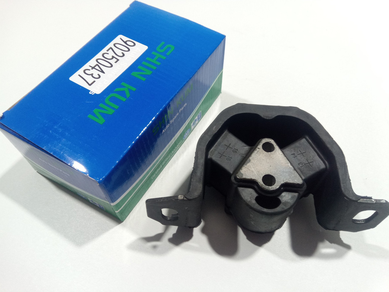 Купить Подушка двигателя Lanos передняя левая, SHIN KUM (90250437 ...