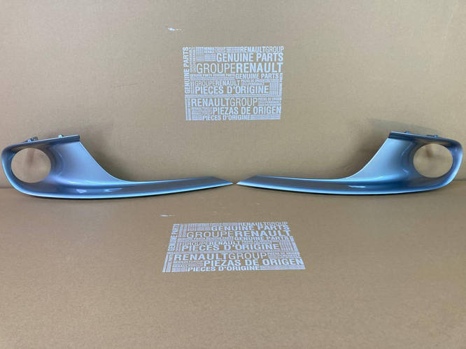 Решетки бампера комплект на Renault Megane 3 GT (рено меган 3 ...