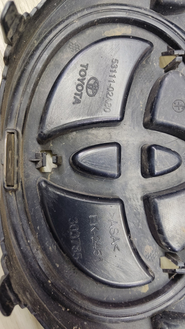 Купить Накладка хром решітка радіатора переднього бампера під значок ...