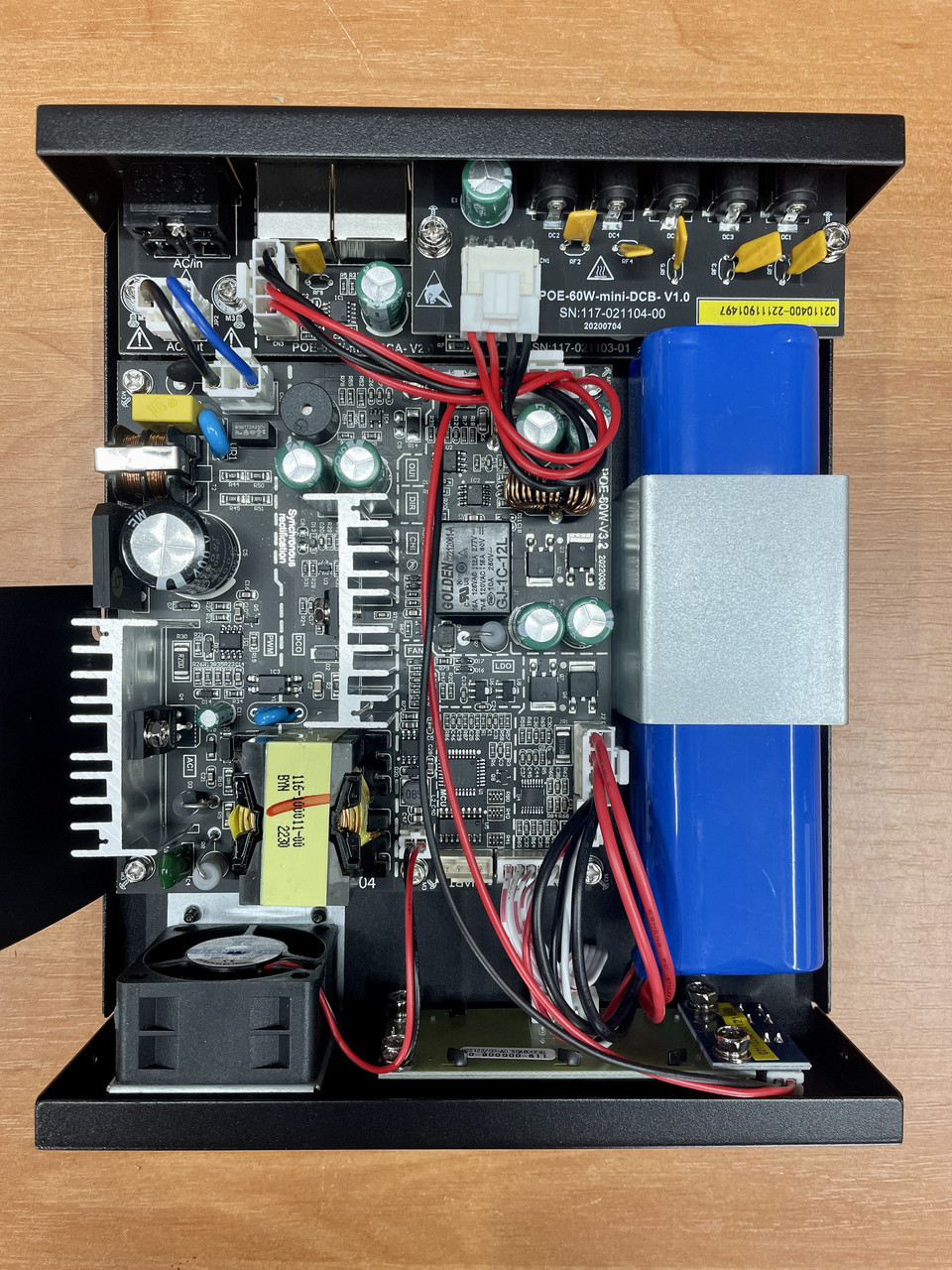 Купить Mini UPS Powerbank SKE 60W, цена 3400 ₴ — Prom.ua (ID#1789530991)