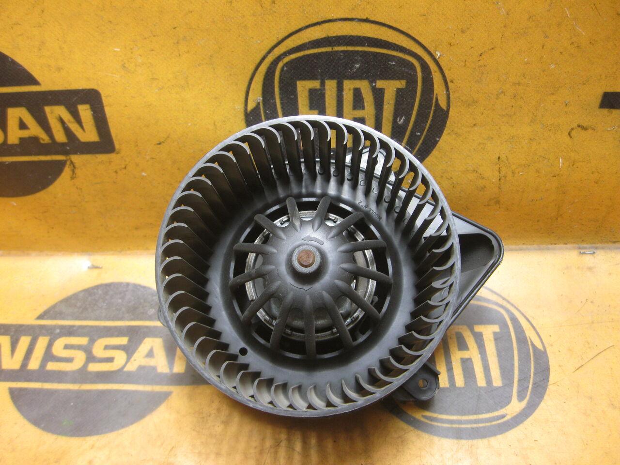 Б/У Вентилятор печки RENAULT TRAFIC Opel Vivaro, Nissan Primastar ...