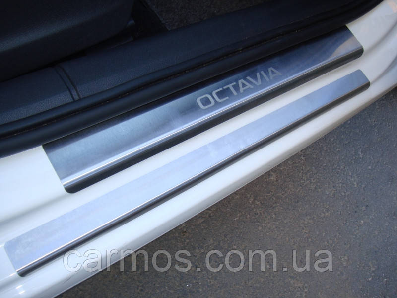 Накладки на пороги skoda octavia a7 (шкода октавия а7), логотип ...