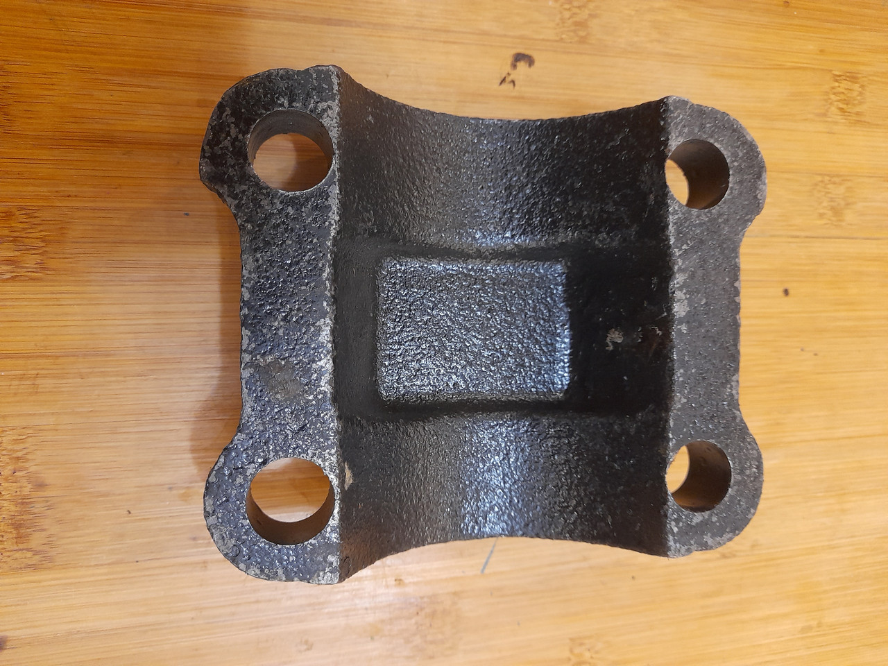 Купить Накладка стремянки рессоры заднего моста УАЗ 69-2912418 нижняя ...