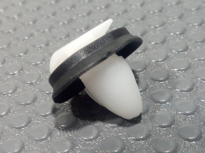 Купить Пистон крепления молдинга Fiat/Iveco/Peugeot/Citroen (15563 ...