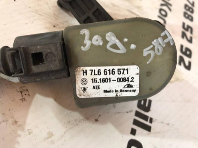 Купить Датчик уровня положения кузова Audi Q7 2013 года 7L6616571, цена ...